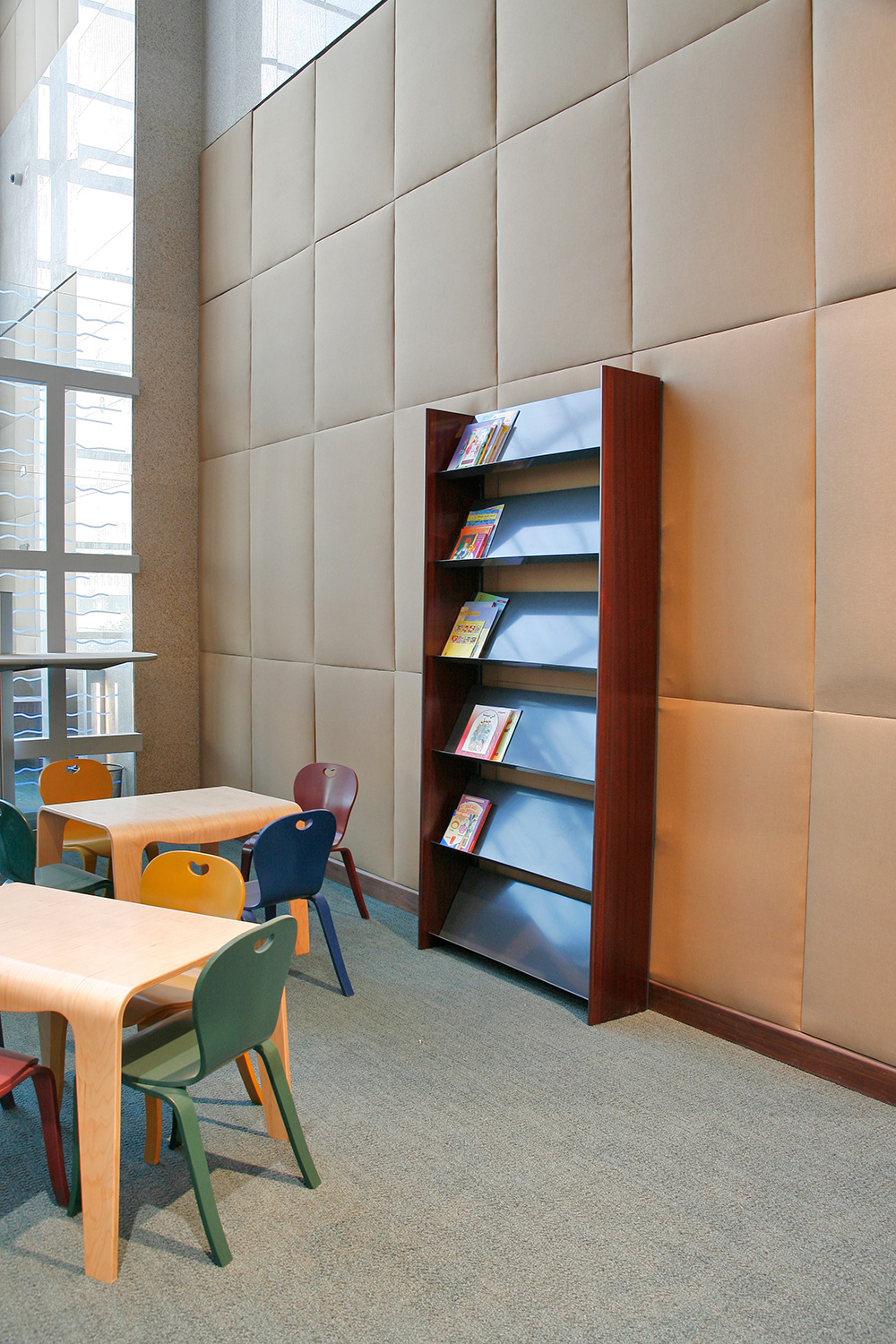 Information and culture in the National Library in Kuwait