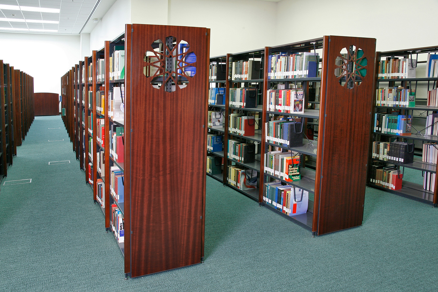 Information and culture in the National Library in Kuwait